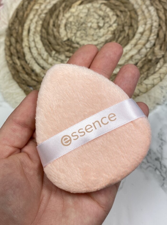 Dumyah: Essence Multi Use Airbrush Sponge Blender Applicator Puff ...